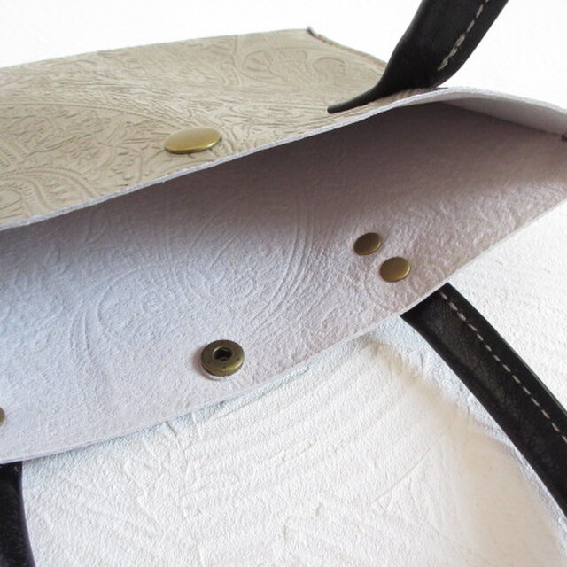 《牛革》新デザイン♪フラットミニマルトート・ペイズリー・モスグレー・0497 | iichi ハンドメイド・アンティーク・食品・ギフト・手作り