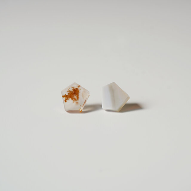 K10YG 天然石ピアス【 Agate】 | iichi 日々の暮らしを心地よくするハンドメイドやアンティークのマーケットプレイス