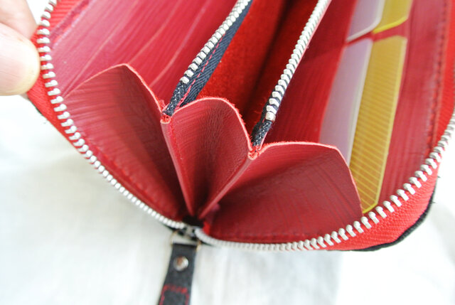 うさぎスカル（UR-1),ウロコ革のロングジッパーウォレット。 | iichi ハンドメイド・アンティーク・食品・ギフト・手作り