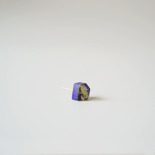 K10YG 天然石ピアス【Rutile×Lapis Lazuli 】 | iichi 日々の暮らしを心地よくするハンドメイドやアンティークのマーケットプレイス
