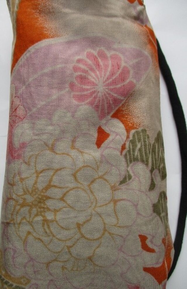 7305 絞りの羽織で作ったスマホポーチ ＃送料無料 | iichi 日々の暮らしを心地よくするハンドメイドやアンティークのマーケットプレイス