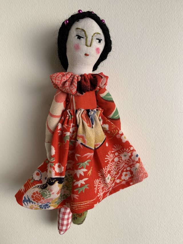 doll1 | iichi 日々の暮らしを心地よくするハンドメイドやアンティークのマーケットプレイス