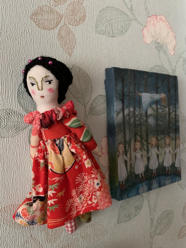 doll1 | iichi 日々の暮らしを心地よくするハンドメイドやアンティークのマーケットプレイス