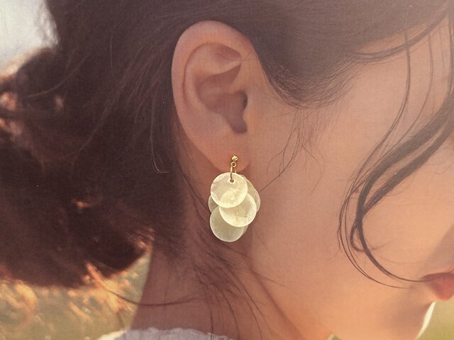 shell pierce sharara ＊White | iichi ハンドメイド・アンティーク・食品・ギフト・手作り