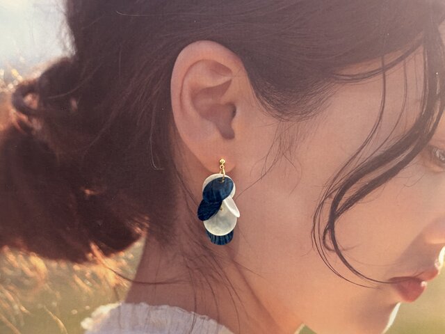 Shell Pierce sharara ＊Blue White | iichi 日々の暮らしを心地よくするハンドメイドやアンティークのマーケットプレイス