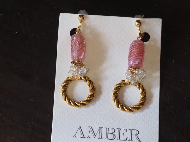 AMBERオリジナルアクセサリー/ベネチアンガラスビーズイヤリング | iichi 日々の暮らしを心地よくするハンドメイドやアンティークのマーケットプレイス