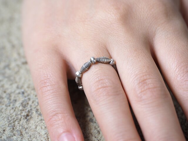 beads ring -silver950- | iichi 日々の暮らしを心地よくするハンドメイドやアンティークのマーケットプレイス