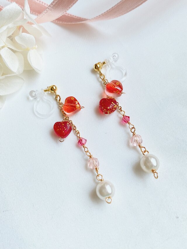 « rococo » プチハートのノンホールピアス♡ フロスト ac/790 | iichi 日々の暮らしを心地よくするハンドメイドやアンティークのマーケットプレイス