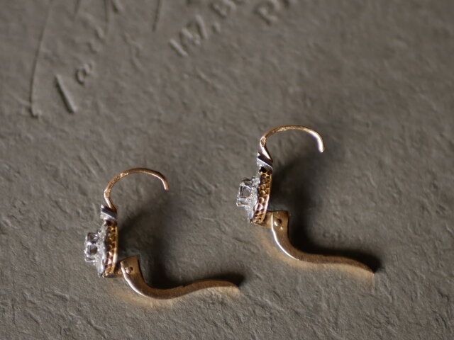 【保留・HOLD】 FE-10 クラスターピアス ドルムーズピアス 天然ダイアモンド フランスアンティーク | iichi 日々の暮らしを心地よくするハンドメイドやアンティークのマーケットプレイス