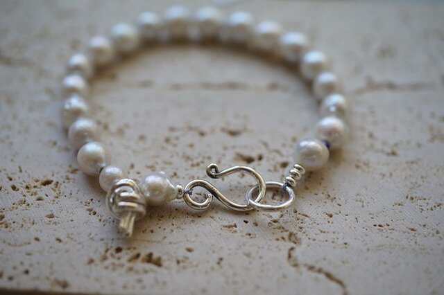 【knot】silver925 knot bracelet 5 | iichi 日々の暮らしを心地よくするハンドメイドやアンティークのマーケットプレイス