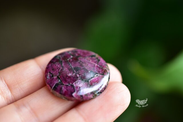 高貴なマーブル★丸玉★ユーディアライト ルース ★ カボション ud009 | iichi 日々の暮らしを心地よくするハンドメイドやアンティークのマーケットプレイス