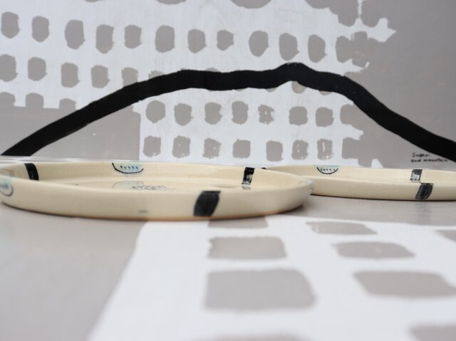 6寸皿 猫模様 | iichi 日々の暮らしを心地よくするハンドメイドやアンティークのマーケットプレイス