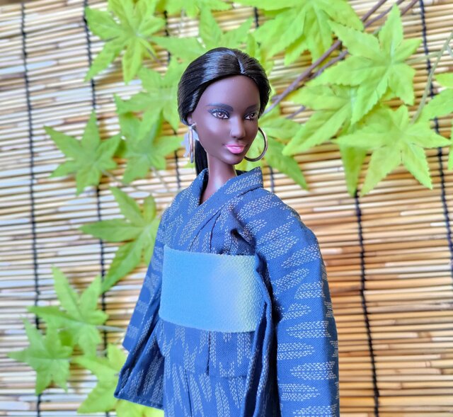 「矢羽連なる浴衣」28～30cmドール浴衣 | iichi 日々の暮らしを心地よくするハンドメイドやアンティークのマーケットプレイス