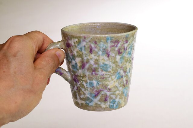抽象デザイン的マグカップ iMw-016 | iichi 日々の暮らしを心地よくするハンドメイドやアンティークのマーケットプレイス