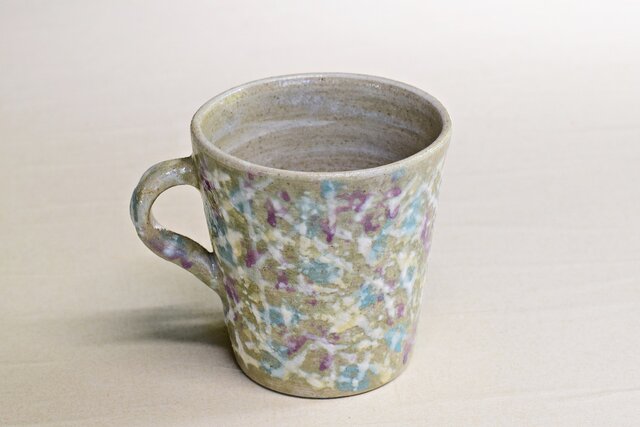 抽象デザイン的マグカップ iMw-016 | iichi 日々の暮らしを心地よくするハンドメイドやアンティークのマーケットプレイス