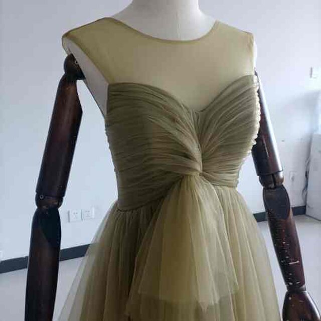 憧れのドレス グリーン カラードレス ソフトチュール ファスナー /花嫁/結婚式 | iichi 日々の暮らしを心地よくするハンドメイドや ...