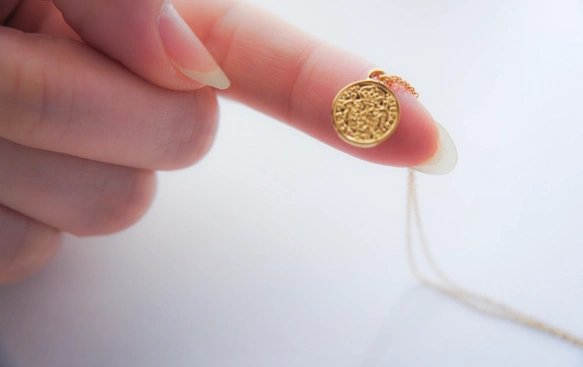 【ifumé】\つけっぱなしOK ／サージカルステンレス 小さめコインネックレス &ドットチェーンset GOLD | iichi 日々の暮らしを心地よくするハンドメイドやアンティークの ...