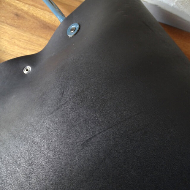 【期間限定】肉厚 柔らかい 自立 手持ち 男女兼用 天然革 ハンドメイド874 | iichi 日々の暮らしを心地よくするハンドメイドやアンティークのマーケットプレイス