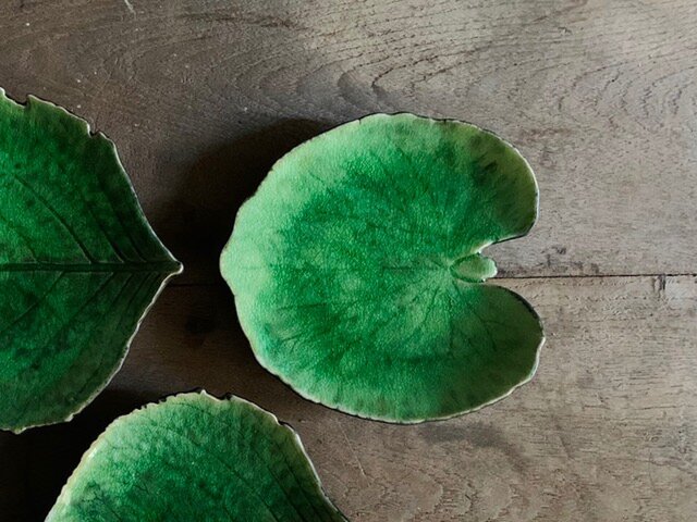 ハート型リーフプレート 18cm | iichi 日々の暮らしを心地よくするハンドメイドやアンティークのマーケットプレイス