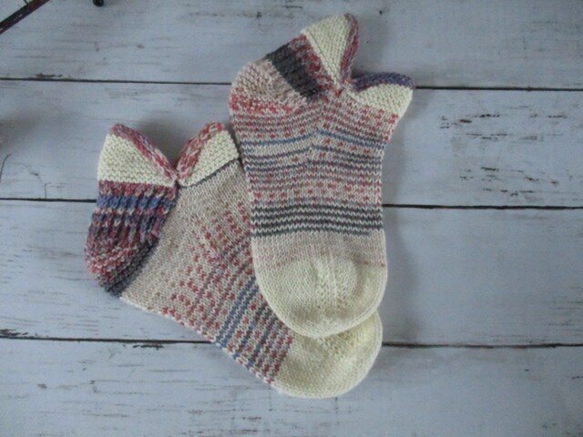 冷え取りソックス Opal Cotton KFS 194 ロードナイト＆KFS 207 コットンホワイト | iichi 日々の暮らしを心地よくするハンドメイドやアンティークのマーケットプレイス