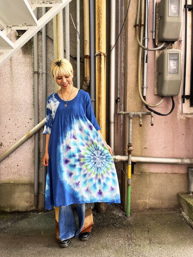 タイダイ染め ロングワンピース ブルービューティ 美しい大曼荼羅 Hippies Dye最新作 HD20-21 | iichi 日々の暮らしを心地よくするハンドメイドやアンティークのマーケットプレイス