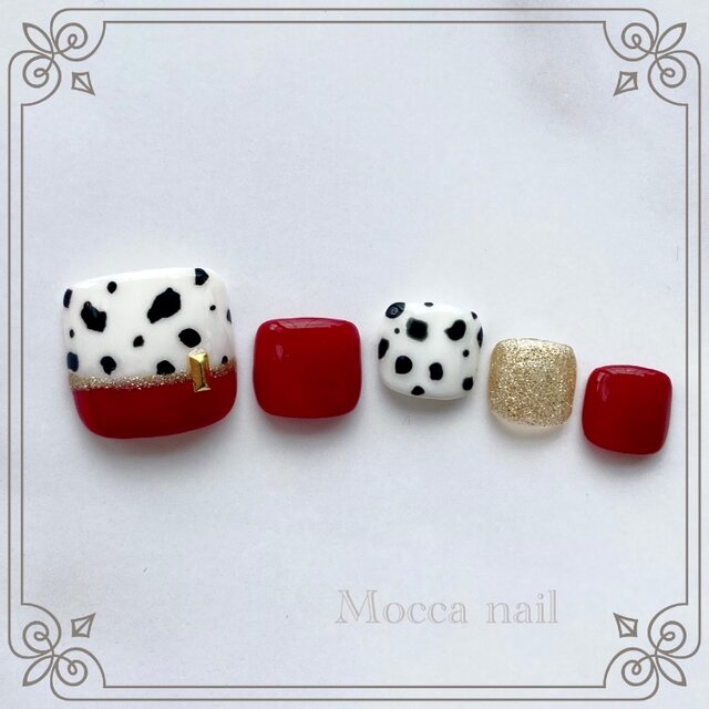 【162】ダルメシアンブロック × ボルドー フットネイルチップ | iichi 日々の暮らしを心地よくするハンドメイドやアンティークのマーケットプレイス