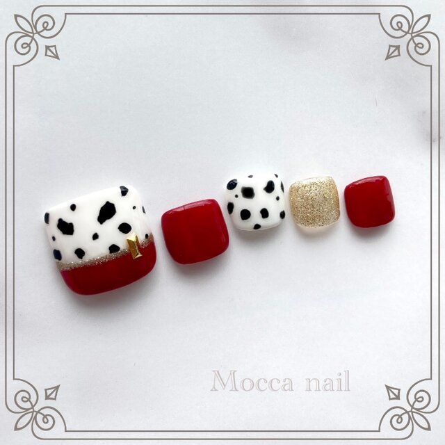 【162】ダルメシアンブロック × ボルドー フットネイルチップ | iichi 日々の暮らしを心地よくするハンドメイドやアンティークのマーケットプレイス