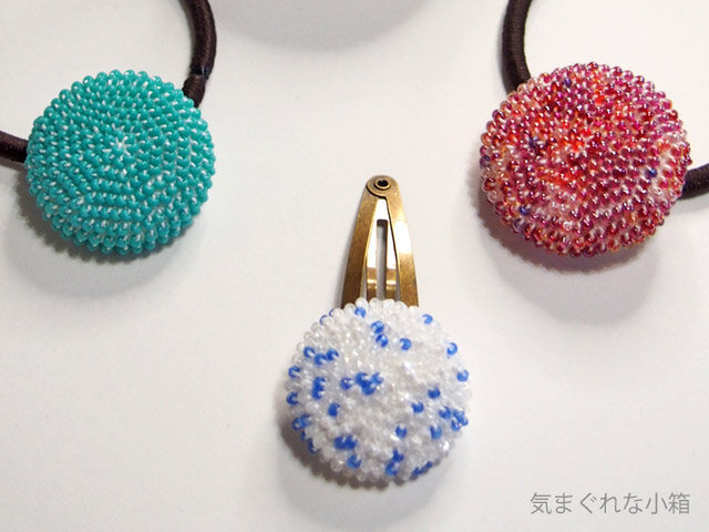 【SALE】編みグラニーブローチセット⑦ | iichi 日々の暮らしを心地よくするハンドメイドやアンティークのマーケットプレイス