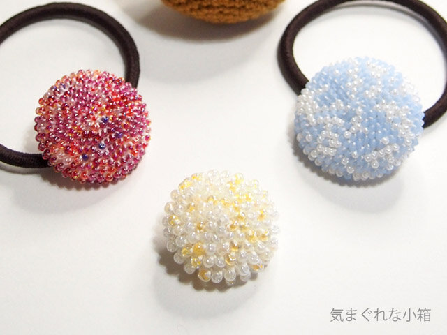 【SALE】編みグラニーブローチセット⑮ | iichi 日々の暮らしを心地よくするハンドメイドやアンティークのマーケットプレイス