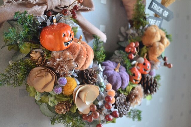 おばけかぼちゃ兄弟のかぼちゃwreath | iichi 日々の暮らしを心地よくするハンドメイドやアンティークのマーケットプレイス