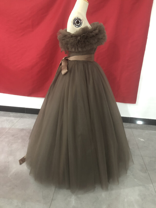 エレガント カラードレス コーヒーの色 2waysドレス 取り外しオフショルダー 結婚式/披露宴 | iichi 日々の暮らしを心地よくするハンドメイドやアンティークのマーケットプレイス