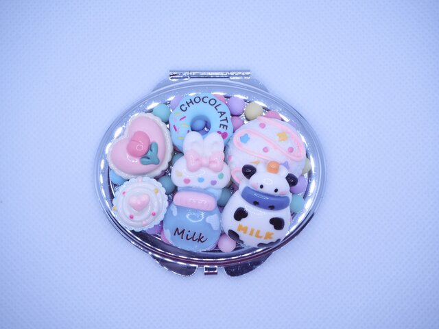 デコレーション 盛り沢山 コンパクトミラー 鏡 うし アイス ミニチュア 楕円『3』 | iichi 日々の暮らしを心地よくするハンドメイドや ...