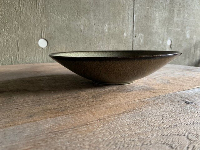 Jord 平鉢 M | iichi 日々の暮らしを心地よくするハンドメイドやアンティークのマーケットプレイス