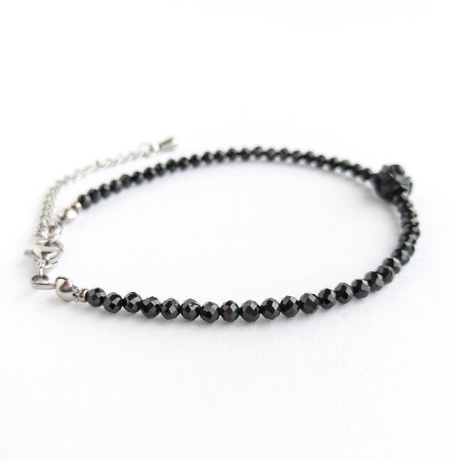 黒薔薇 オニキス ブラックスピネル ブレスレット サージカルステンレス使用 腕周り 約 17 - 21 cm #24 | iichi 日々の暮らしを心地よくするハンドメイドやアンティークの ...