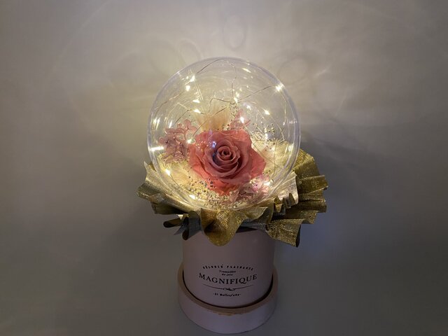 バルーンブーケ ラシットピンク 電飾付き | iichi 日々の暮らしを心地よくするハンドメイドやアンティークのマーケットプレイス