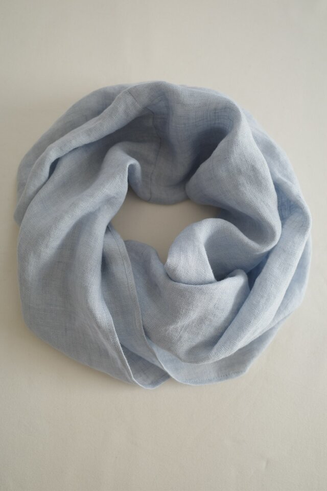 リネンのスヌード・Light blue | iichi 日々の暮らしを心地よくするハンドメイドやアンティークのマーケットプレイス