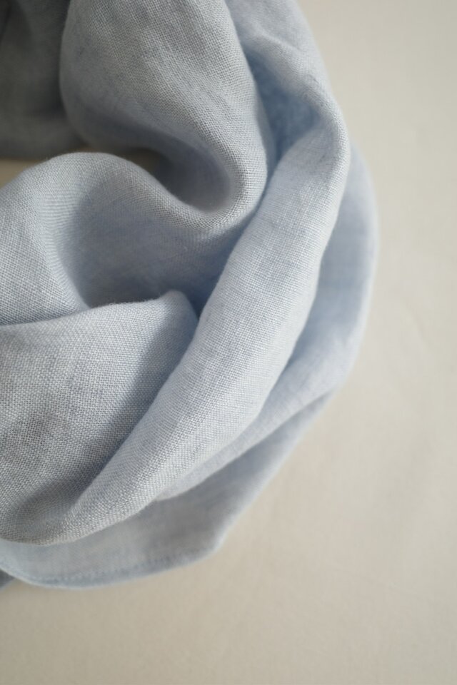 リネンのスヌード・Light blue | iichi 日々の暮らしを心地よくするハンドメイドやアンティークのマーケットプレイス
