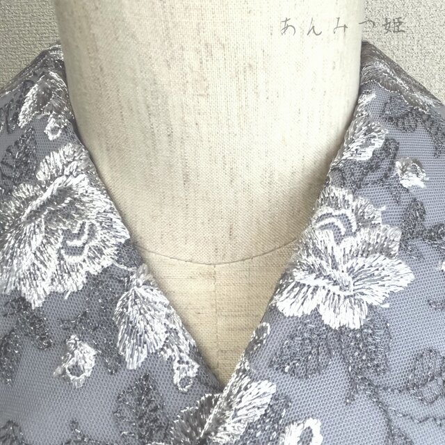 洗える刺繍半衿 銀灰色（ぎんかいしょく）の薔薇 | iichi 日々の暮らしを心地よくするハンドメイドやアンティークのマーケットプレイス