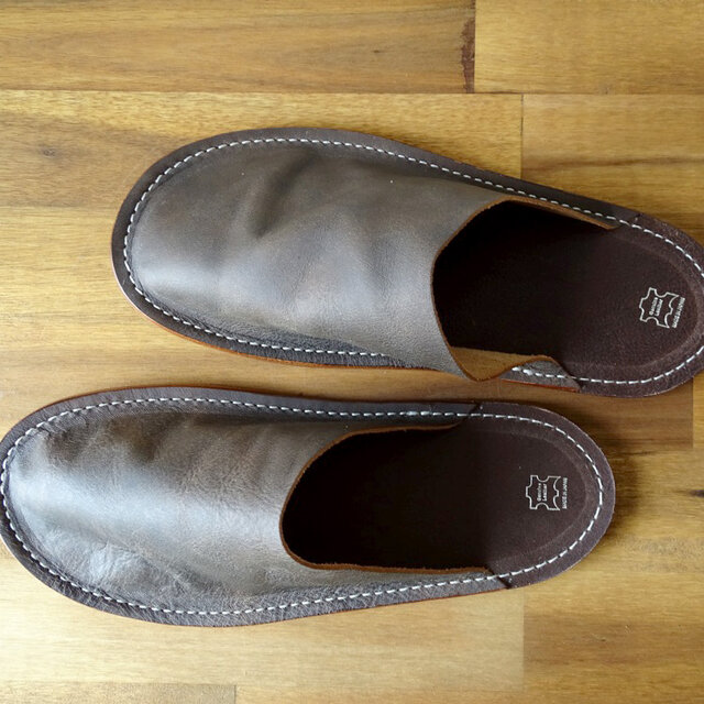 Mサイズ 16％off ハンドメイド オールレザー 革底 スリッパ 924 | iichi 日々の暮らしを心地よくするハンドメイドやアンティークのマーケットプレイス