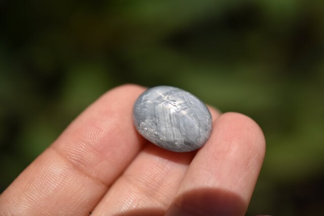 シルキー★ミャンマー産★ホワイトサファイア s959 | iichi 日々の暮らしを心地よくするハンドメイドやアンティークのマーケットプレイス