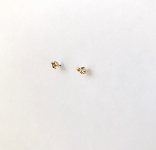 microピアス 14kgf | iichi 日々の暮らしを心地よくするハンドメイドやアンティークのマーケットプレイス