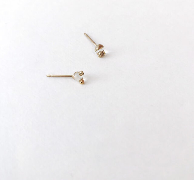 microピアス 14kgf | iichi 日々の暮らしを心地よくするハンドメイドやアンティークのマーケットプレイス