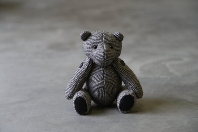 sourire bear | iichi 日々の暮らしを心地よくするハンドメイドやアンティークのマーケットプレイス