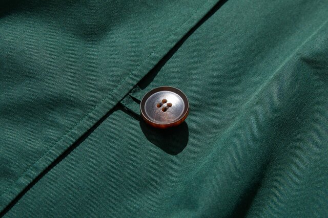 羽織るだけで雰囲気格上げ フード付きアウター ロングコート 暗い青みのある緑色 230911-3 | iichi 日々の暮らしを心地よくするハンドメイドやアンティークのマーケットプレイス