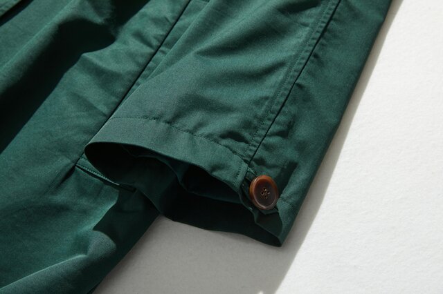 羽織るだけで雰囲気格上げ フード付きアウター ロングコート 暗い青みのある緑色 230911-3 | iichi 日々の暮らしを心地よくするハンドメイドやアンティークのマーケットプレイス