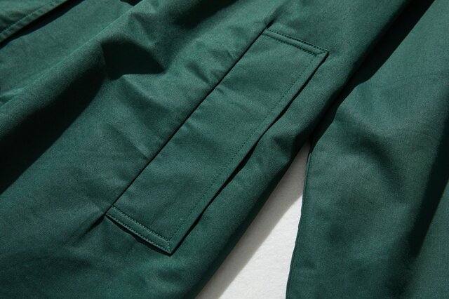 羽織るだけで雰囲気格上げ フード付きアウター ロングコート 暗い青みのある緑色 230911-3 | iichi 日々の暮らしを心地よくするハンドメイドやアンティークのマーケットプレイス