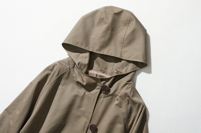 羽織るだけで雰囲気格上げ フード付きアウター ロングコート くすみのある渋い茶色 230911-4 | iichi 日々の暮らしを心地よくするハンドメイドやアンティークのマーケットプレイス