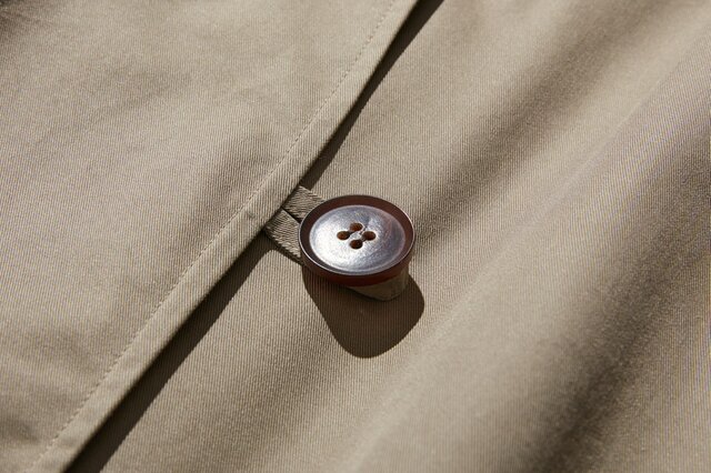 羽織るだけで雰囲気格上げ フード付きアウター ロングコート くすみのある渋い茶色 230911-4 | iichi 日々の暮らしを心地よくするハンドメイドやアンティークのマーケットプレイス