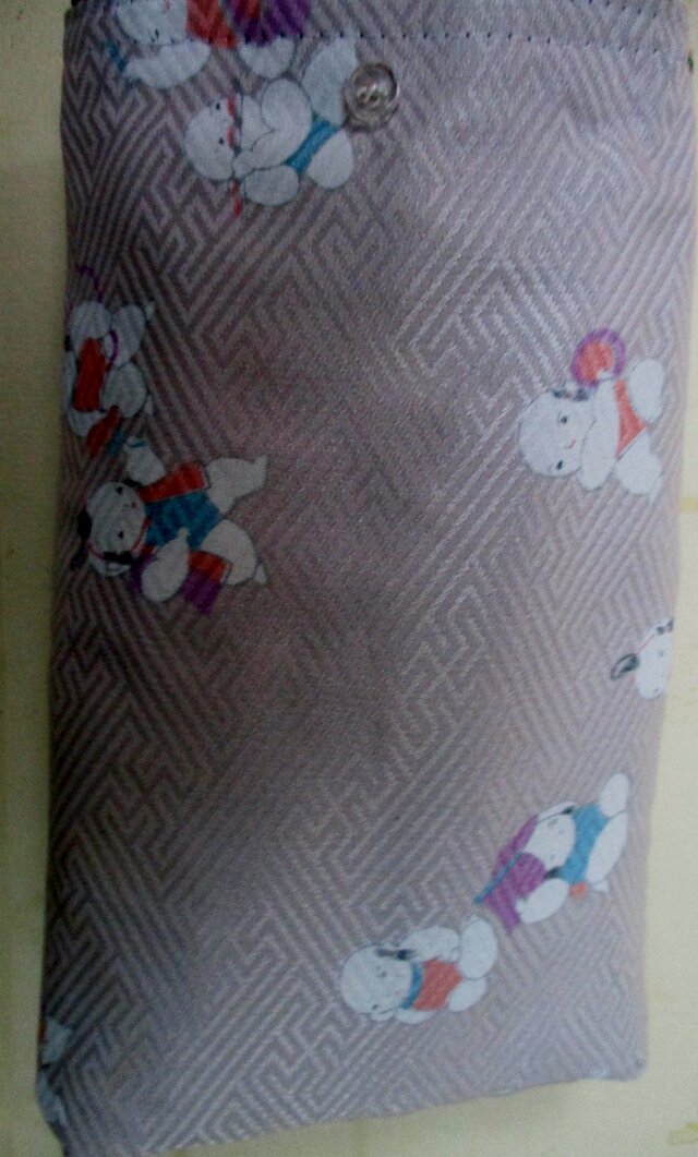 7332 長襦袢で作ったスマホショルダー＃送料無料 | iichi 日々の暮らしを心地よくするハンドメイドやアンティークのマーケットプレイス