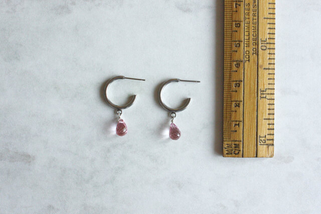 No. 725 ピンクトパーズのフープピアス | iichi 日々の暮らしを心地よくするハンドメイドやアンティークのマーケットプレイス